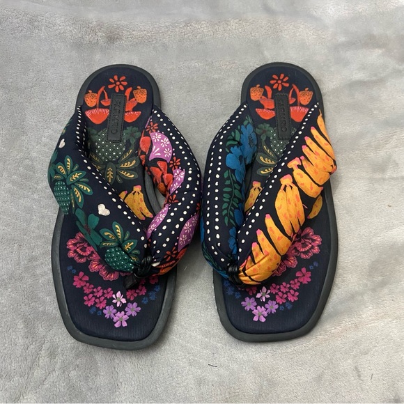 FARM Rio | Shoes | Farm Rio Banana Garden Puffy Flipflop Sandals ...